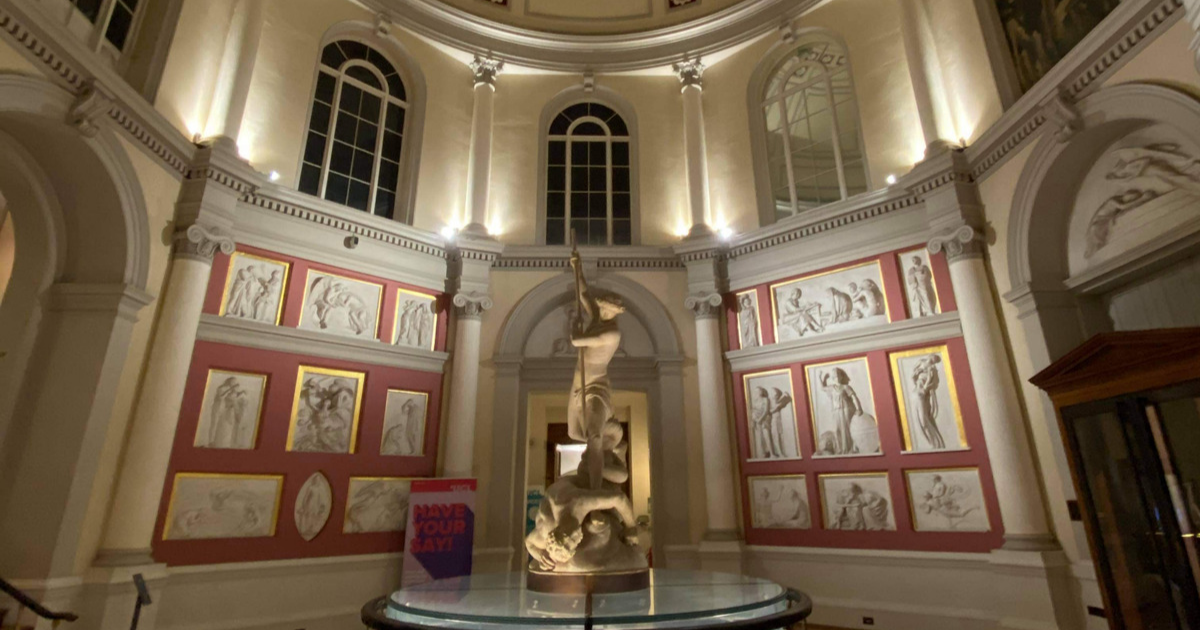 Which UCL Libraries are open for Term 3? Find out here