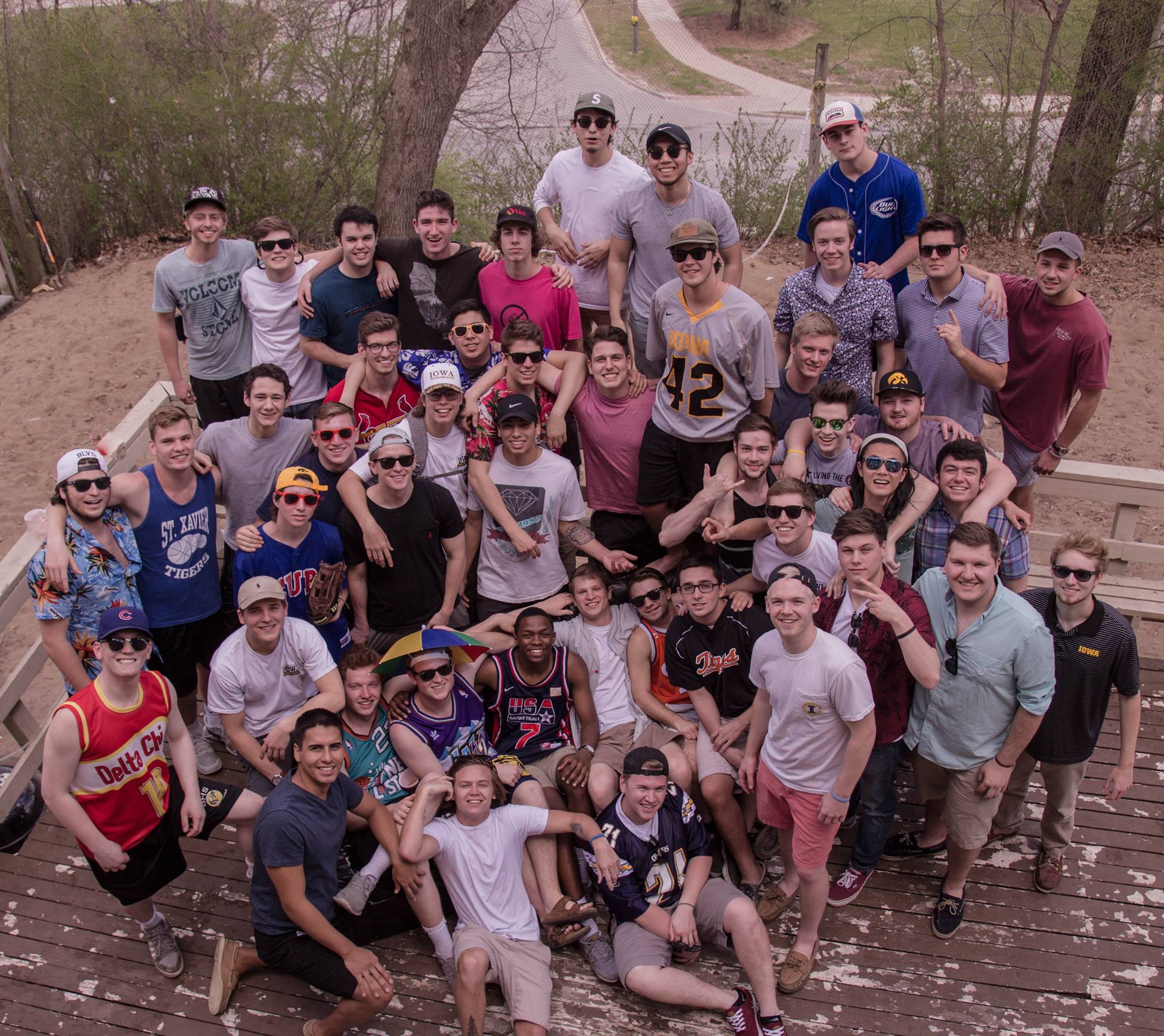 An honest guide to the frats at Iowa