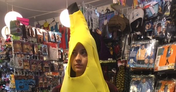 Why everyone should make a Halloween Tinder account