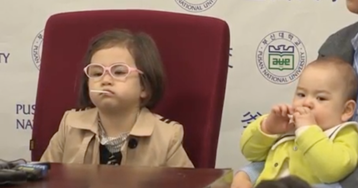 How to dress like Marion Kelly, the little bespectacled baby from the ...