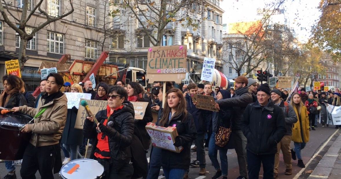 “Work late and die early”: UCU strike action shuts down Kingsway