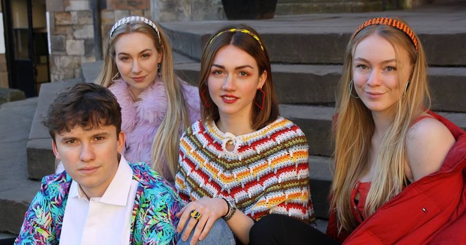 Gloria Marchant's Instagram, Twitter & Facebook on IDCrawl