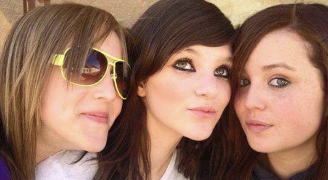 Beauty disasters we all experienced as teenagers in the early 2000s