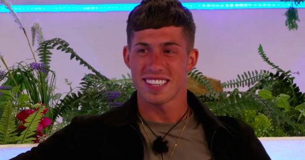 Love Island: What a dentist has to say about Connor's veneers