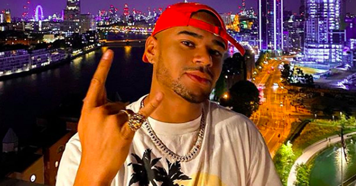 Love Island's Wes Nelson announces he has a record deal