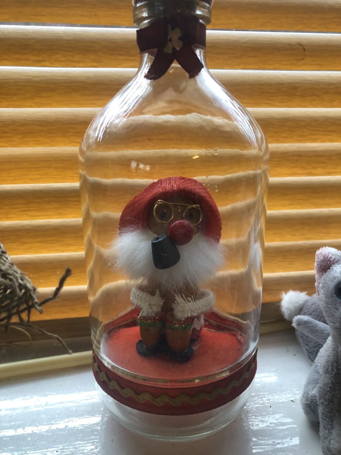 Cursed Christmas decorations: Submissions of your parents worst decs