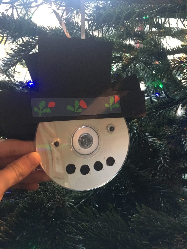 Cursed Christmas decorations: Submissions of your parents worst decs