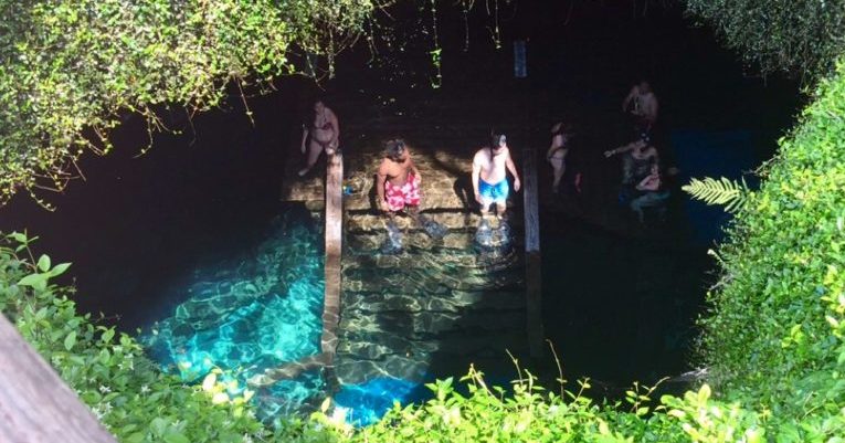 I visited Devil's Den, the famous Florida swimming hole everyone's ...